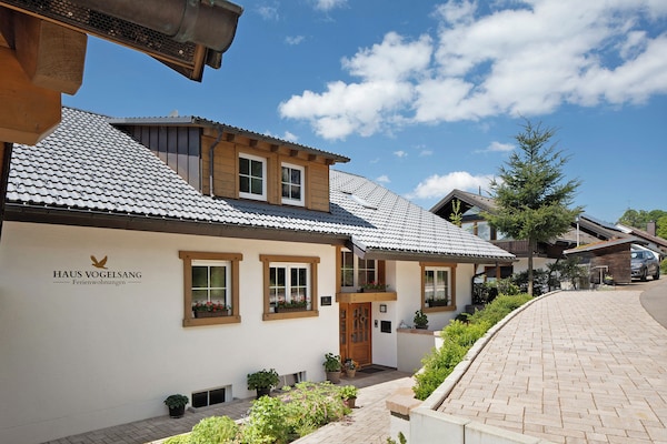 Chambre 'Lerche' Avec Vue Sur Les Montagnes, Terrasse Privée Et Wi-fi - Titisee-Neustadt