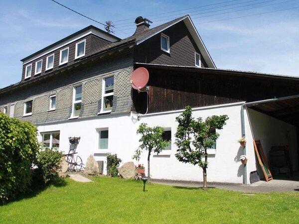 Ferienwohnung '1, 45qm' Mit Gemeinschaftsgarten Und Wi-fi - Lennestadt