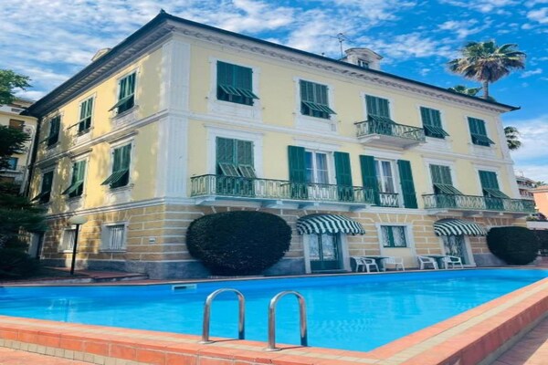 Estudio En Residencia Miramare - Imperia, Italia