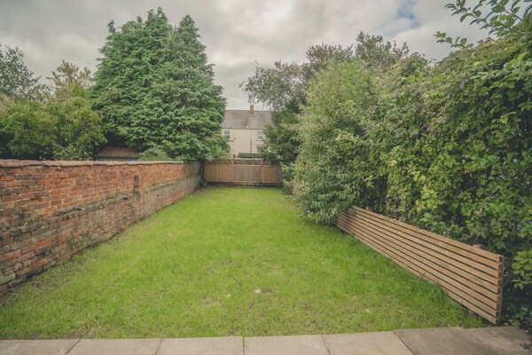 Charming 3 Bedroom Home With Garden In Banbury - Banbury
