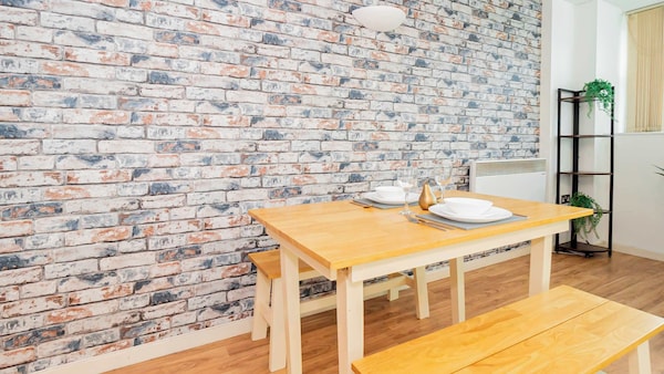 Spacious & Modern Studio In Central Nottingham - Manchester
