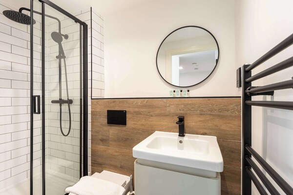 Stunning 1 Bedroom Apartment In Central Sheffield - イギリス シェフィールド