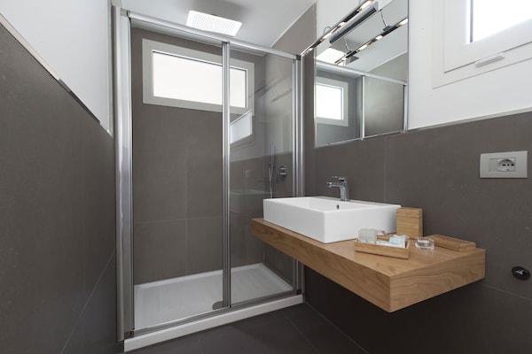 Suite Leo - My Rental Homes - Sorrento