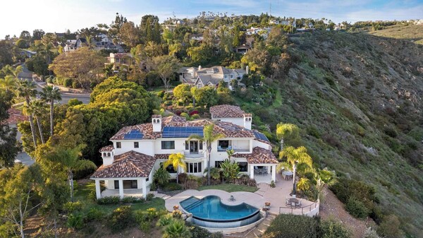 7br Carlsbad Estate With Pool, Firepit & Views - Oceanside, CA