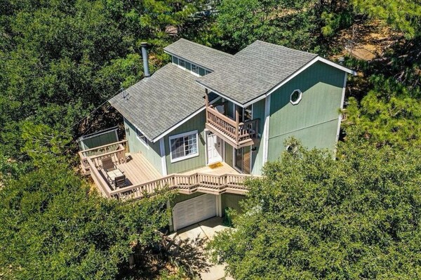 La Casa Alta/ Cozy Mountain Cabin With Hot Tub - Crestline, CA