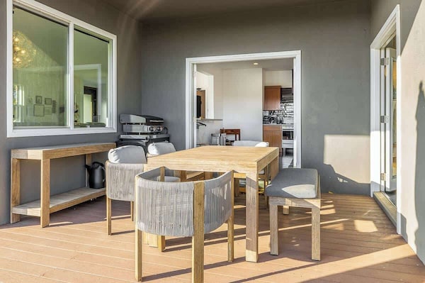 Large Home With Sauna - 폴브룩