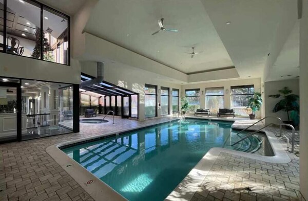 Luxury 2bd | Dt Novi | 3 Beds | Free Parking - Farmington Hills, MI