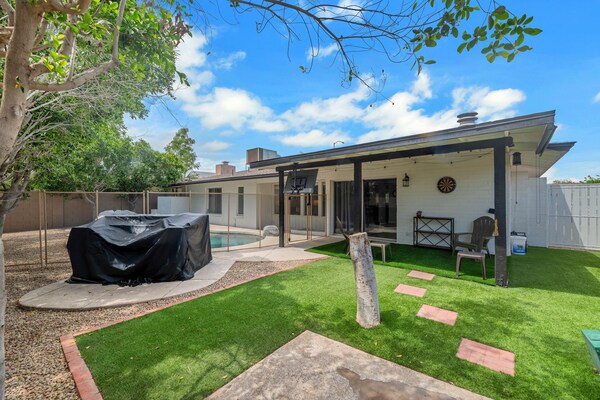 Family Friendly Oasis 4 Bedrm 2 Bathrm 4 Beds - Chandler, AZ