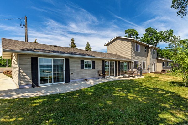 Private Sandy Beach - 5 Bedroom - 9 Bed Mn Lake Home - Maplewood State Park, Pelican Rapids