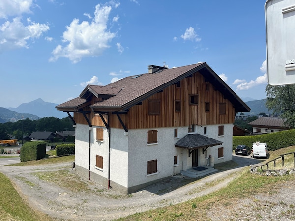 Appartement 75m2 Rénové Avec Balcon Et Vue Panoramique . - Flaine