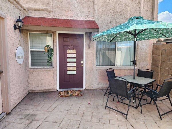 Cozy 2br - Patio - Pet Friendly - Tempe, AZ