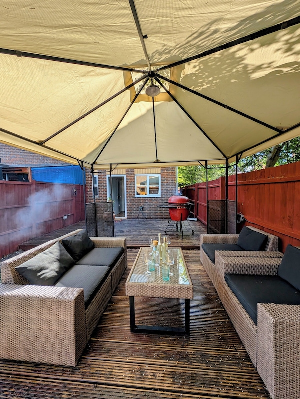 Stylish 2br En-suite Home | 25min Fast Train To London |Lakeside | Bbq + Shed - Kent