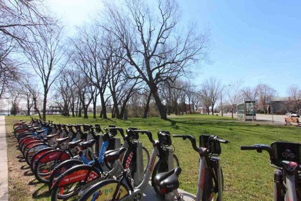 4,5 Tout Inclus, Au Côté Dun Parc, Fleuve Et Bus! - Montreal