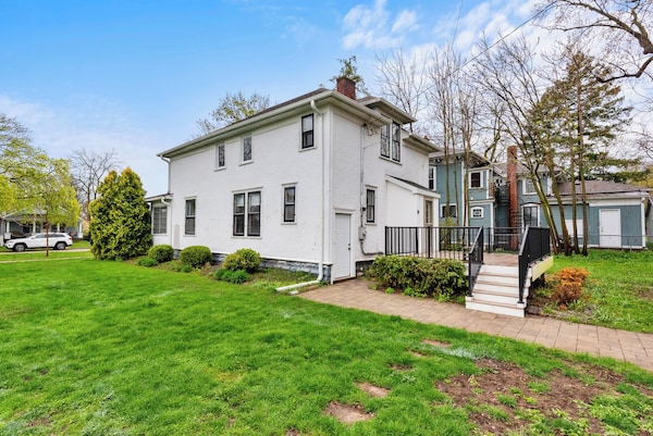 Chic 3 Bedroom Get-a-way In Downtown Lake Geneva - Lake Geneva, WI