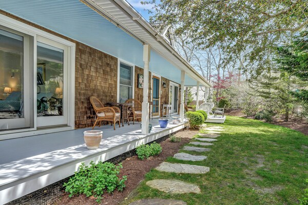 3-bedroom House In Charming Oak Bluffs With Wifi, Ac. Start Your Vacation - Falmouth, MA