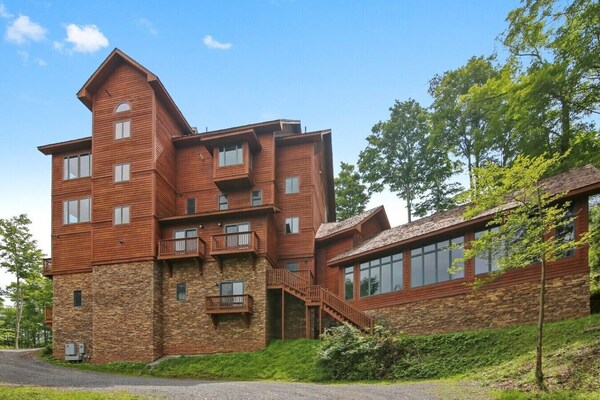 Indoor Pool, Sauna, Game Room, Slope Access - Canaan Valley, WV
