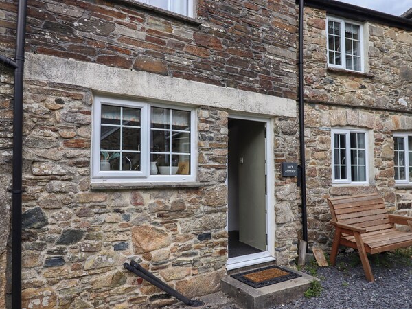 Back Cottage, Pet Friendly, With Open Fire In Yelverton - Tavistock