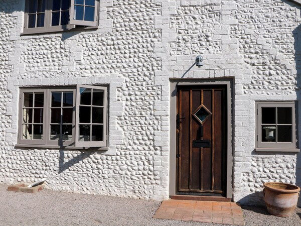 Spring Cottage, Pet Friendly, With Hot Tub In Arundel, West Sussex - Arundel
