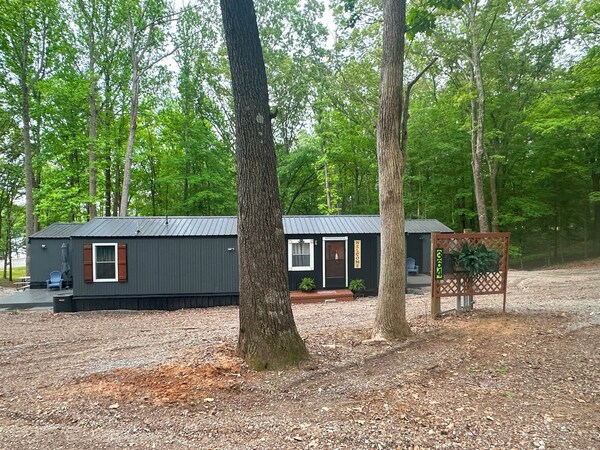 Kentucky Lake - Jonathan Creek 2-bedroom Cabin, Wifi, Shared Dock & Bald Eagles! - Kentucky Lake