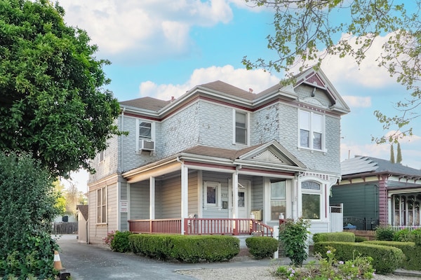 Modern Guest House/ac/tv/desk/central Sanjose - Milpitas, CA