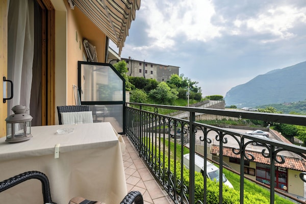 Studio 'Elena' With Mountain View, Wi-fi And Air Conditioning - Limone Sul Garda