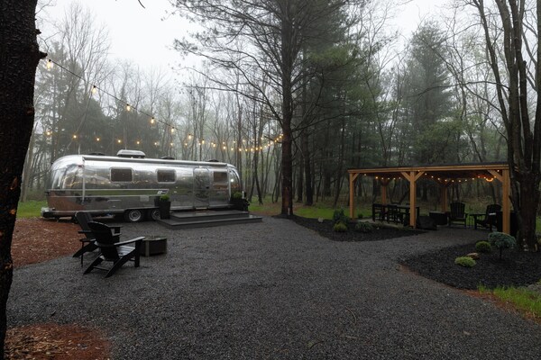 Evermore: Glamping In An Airstream For 2 - Seneca Lake, NY