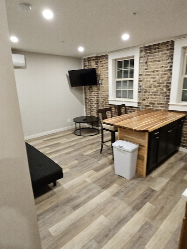 Modern 1br In Great Location! (Unit 203) - Maryville, TN