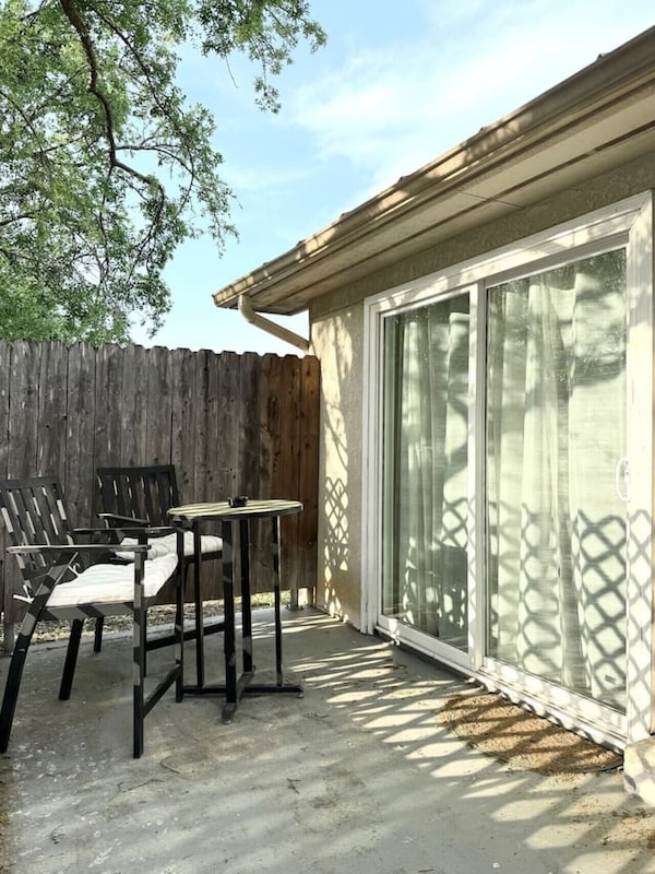 Horseshoe Bay Getaway - Marble Falls, TX