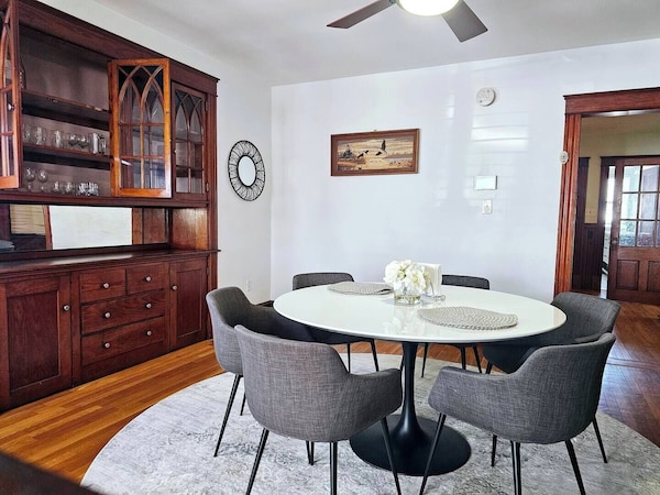 Spacious 4-bedroom House In Welcoming Nashua Nh - Silver Lake State Park, Hollis
