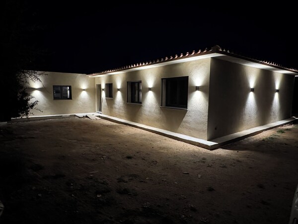 Air-conditioned House, South Corsica, 4 Bedrooms, 2 Bathrooms, 15 Min From The Beach - Figari
