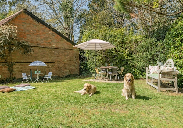 Landfords Cottage - Two Bedroom House, Sleeps 4 - New Forest