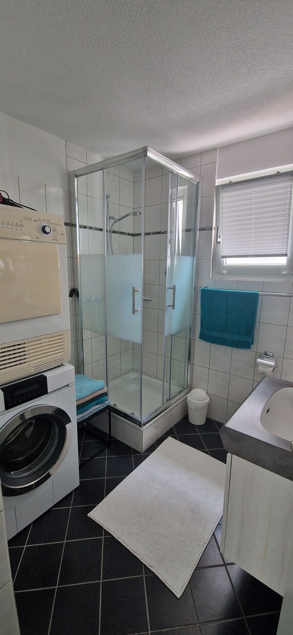 Schöne 2 Zimmer Wohnung Zental Und Am Rhein - Jestetten