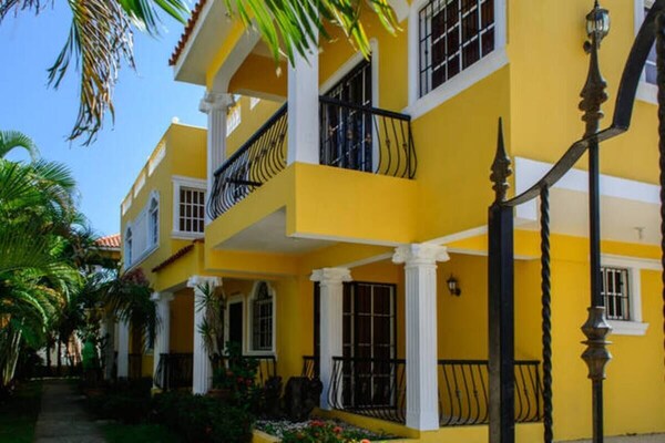 4-bedroom Luxury Villa In Tranquil Puerto Plata With Wifi, Ac Stunning Rooftop - Puerto Plata