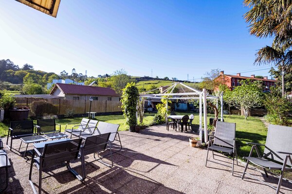 Semi-detached House Of Belgian Construction, With Large Garden And In A Quiet Location. - Nava