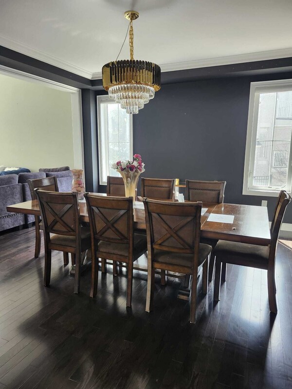 Beautiful 4 Bedroom Home, Large Ravine Backyard. - Brampton