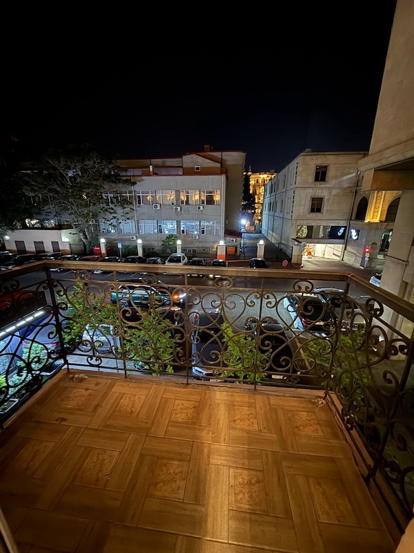 2-bedroom Apartment In Amazing Baku With Wifi, Ac - Baku