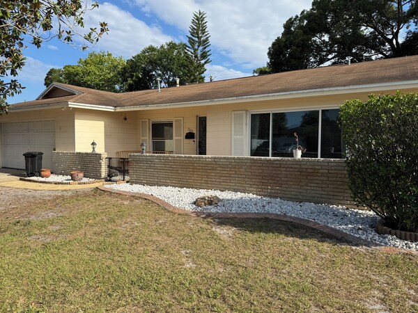 Family Fun 3-bedroom House With Gym, Games, Toys, Outdoor Hangout And Coffee - Lake Jackson, Maitland