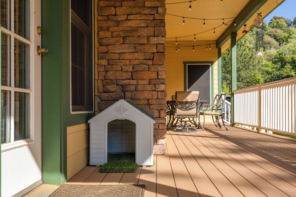 Modern Farmhouse In The Quaint Town Of Julian In The San Diego Mountains - Julián, CA