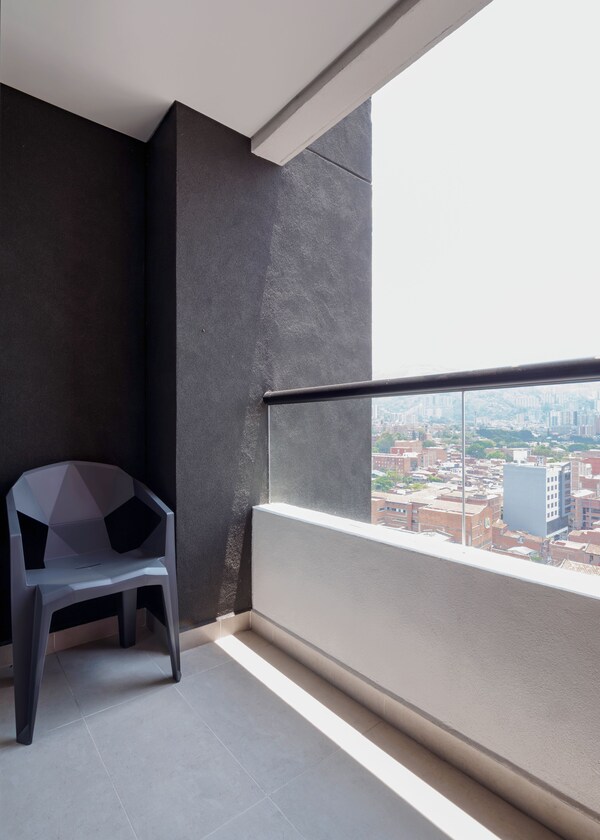 Family Apartment With Amazing Views And Ac Accross Viva - Medellín