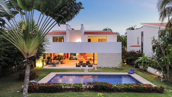 El Tigre Mansion, Fantastic View With Waterfall + Brook - ヌエボ・バジャルタ
