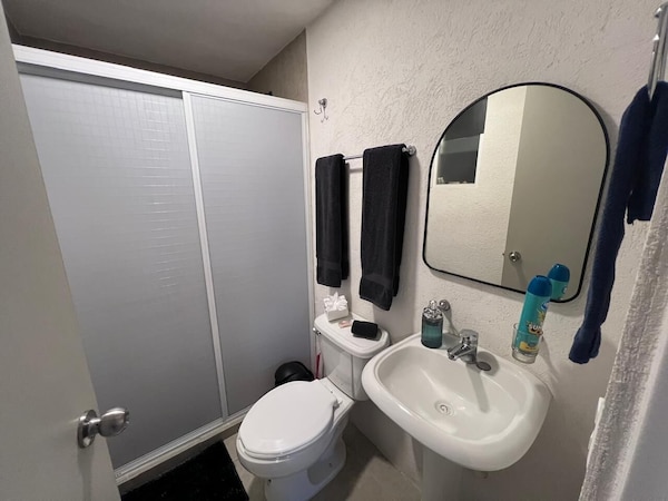Lindo Departamento Acogedor, Familiar Y Céntrico - Guadalajara