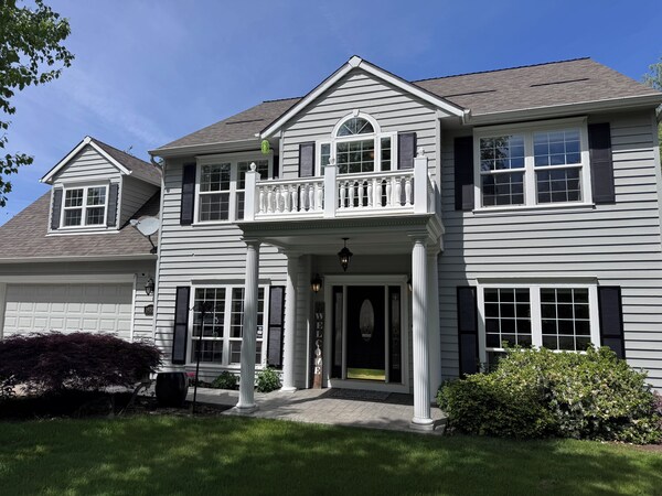 Swim Spa + Hot Tub, Private Backyard, 6 Bedrooms - Hillsboro, OR