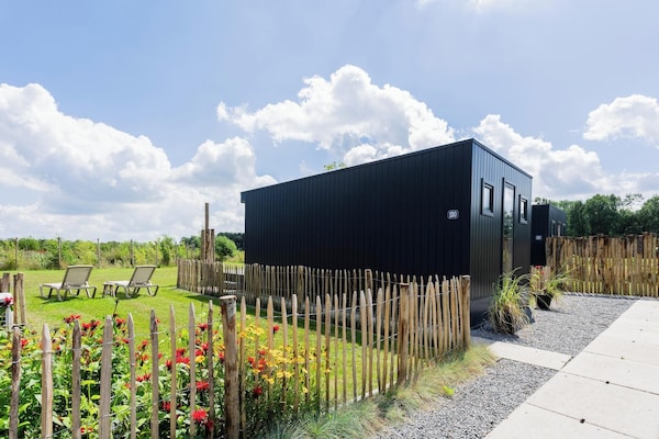 Charming Tiny House With A Deck By The Water. Relax, Enjoy Nature Near T Nije Hemelriek And Unwind  From Sipping Cappuccino In The Sun To Stargazing By The Firepit. - Drenthe