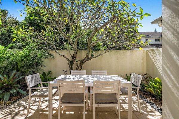 Charming Family Townhouse In Secure Cbd Edge Location - Byron Bay