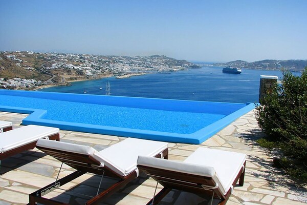 My Rental Homes - The Rose Flat Shared Pool Air Conditioning - Mykonos