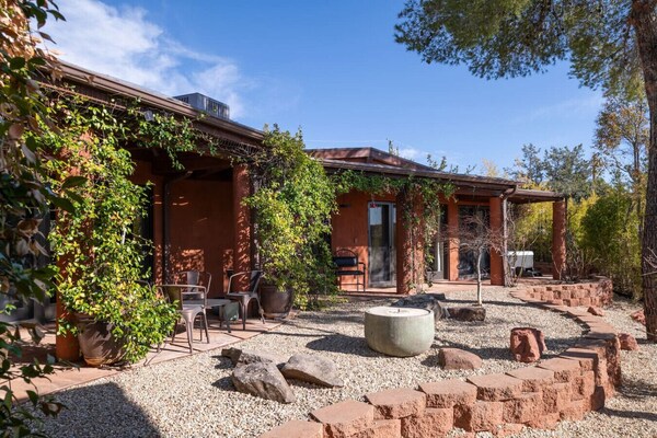 Winners Circle | Hot Tub, Courtyard, Game Room - Sedona, AZ