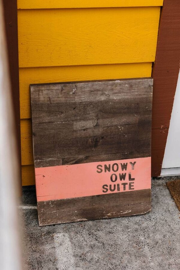 Snowy Owl Suite - Sleeps 2 - Downtown Tofino - Tofino