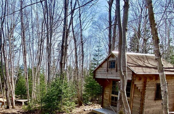 Off-grid Glamping Bunkies On Bras Dor - Marble Mountain/lime Hill - Cape Breton Island