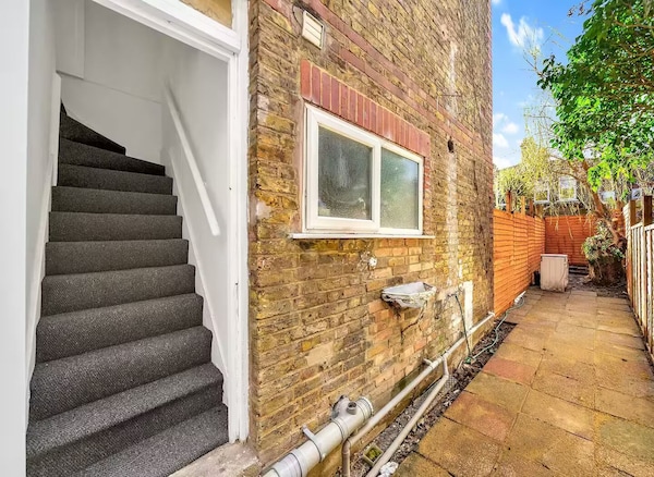 Modern 2-bed Home In East London | Superfast Wi-fi & Great Transport Links - Leyton