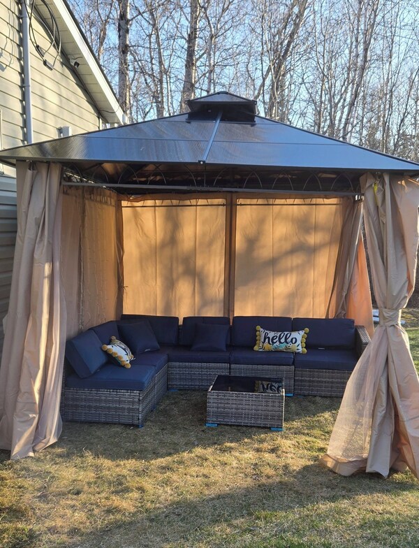 Island Beach - All Season Cabin - Manitoba